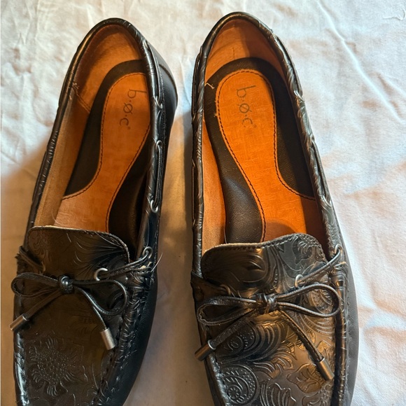 boc | Shoes | Boc Black Embossed Womens Loafers | Poshmark